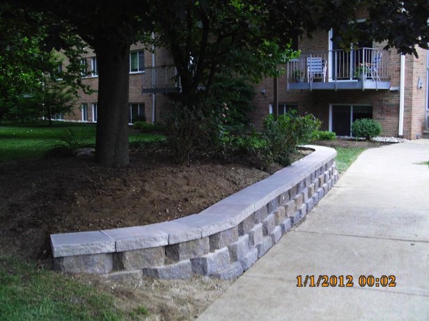 Hardscaping Job 1 – Diamond Block Retaining Wall – Cincinnati ...
